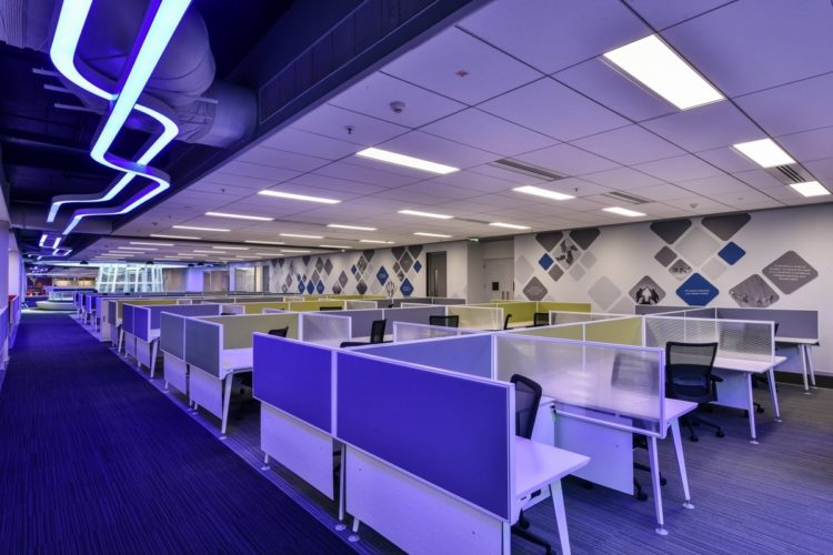 Office With Large Skylights Converts Gloomy Areas into Vibrant ...