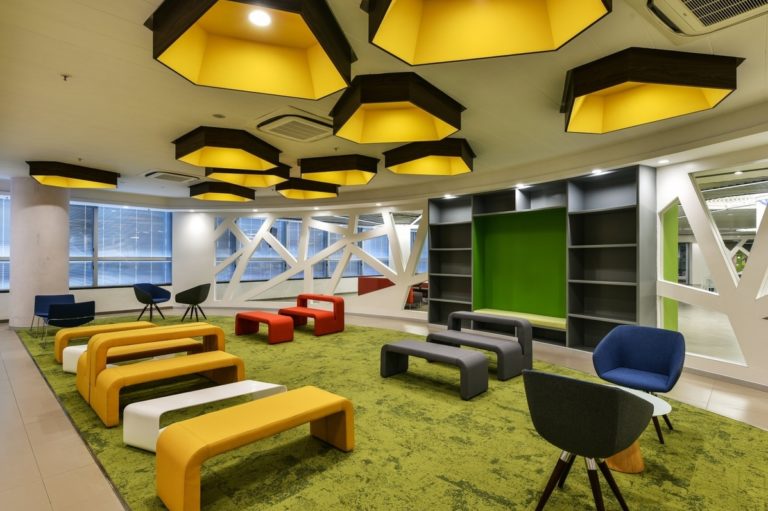 Office With Large Skylights Converts Gloomy Areas into Vibrant ...