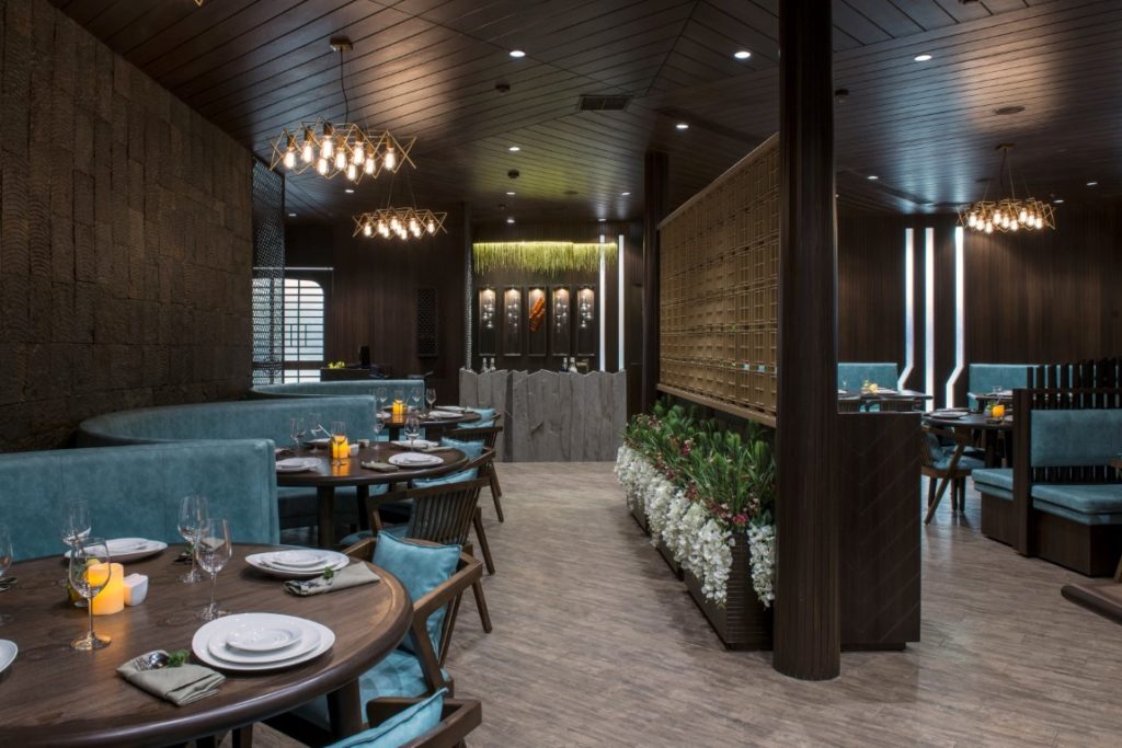 Vintage Looking Restaurant Design Has Modern Experience | Neovana ...