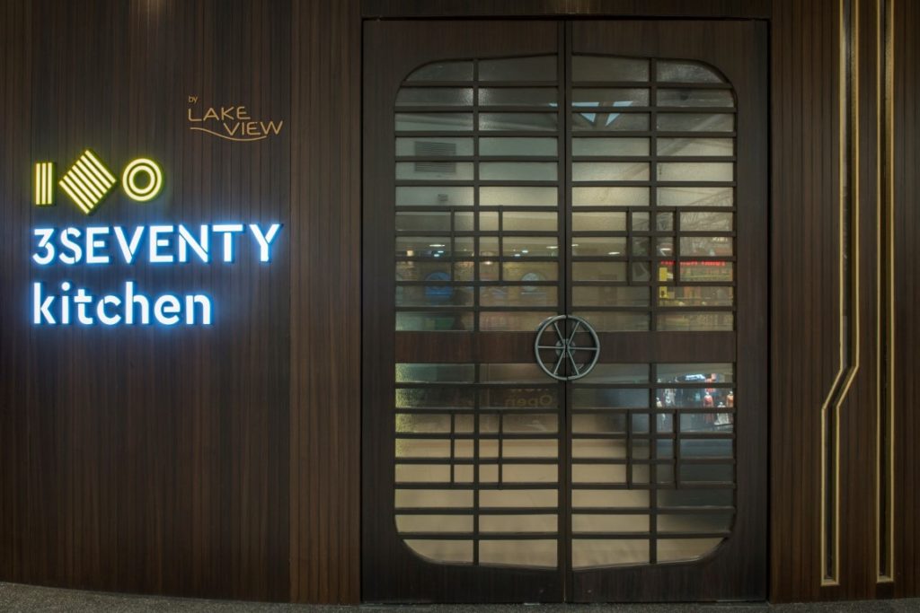 Vintage Looking Restaurant Design Has Modern Experience | Neovana ...