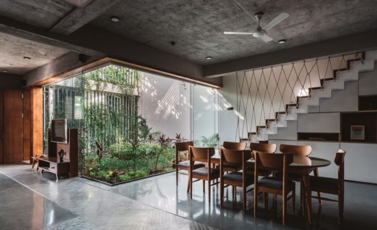 The Heart of the House is the Double Height Courtyard | Neogenesis ...