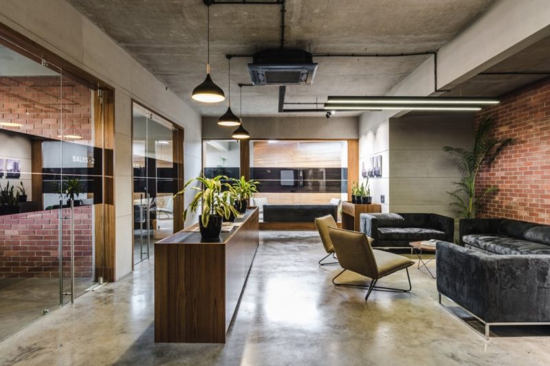 Space with Minimal and Contemporary Approach | Real Estate Offices ...