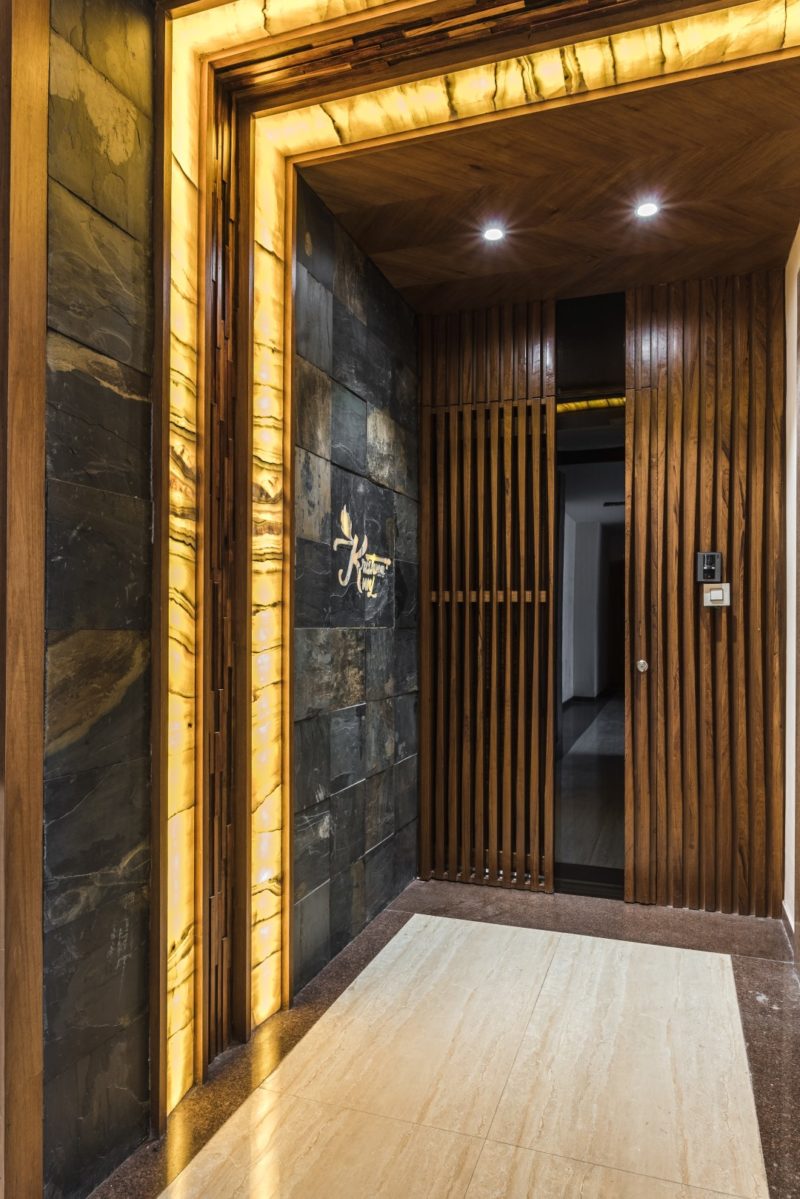 A Stylish and Urban Apartment Designed by DESIGN SCOPE - The Architects ...