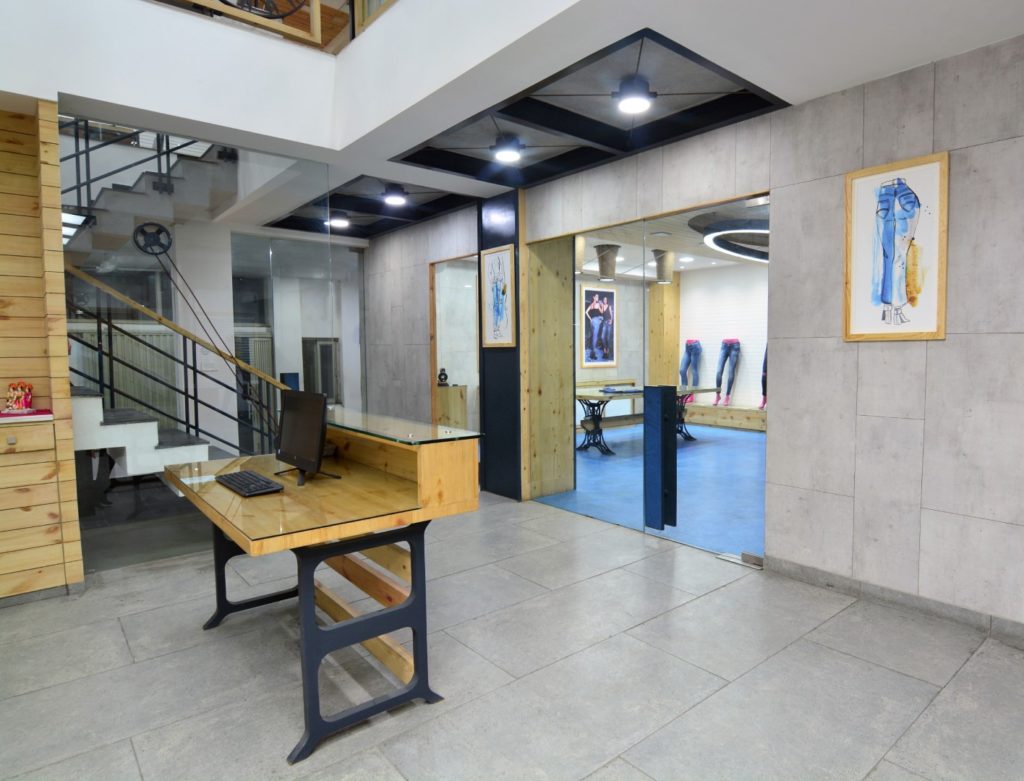 Contemporary Office Has an Aura of Wholeness and Expresses | Spaces ...