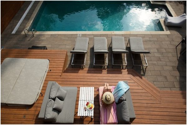 How to Create a Luxury Poolside Relaxation Space - The Architects Diary
