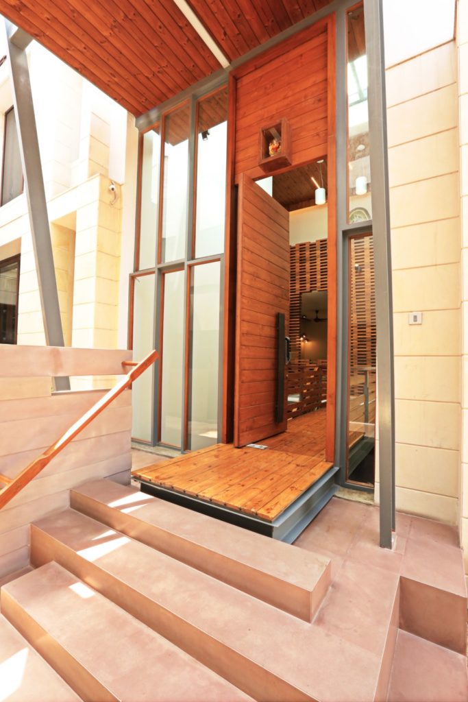 'The Central Core' House -flyYingseeds design studios - The Architects ...