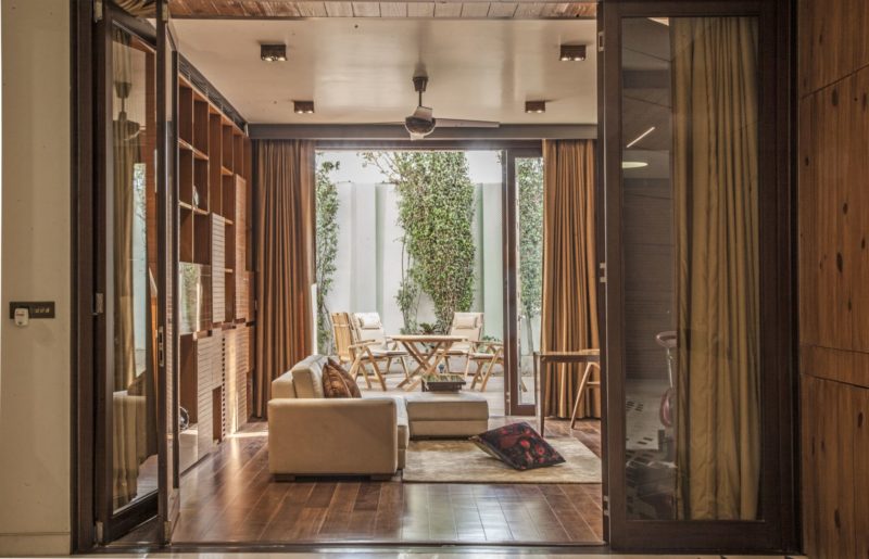 'The Central Core' House -flyYingseeds design studios - The Architects ...