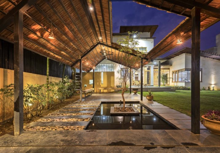 Traditional Architecture In Bold Contemporary Composition | 4th Axis ...