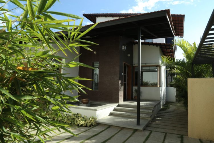 Traditional Architecture In Bold Contemporary Composition | 4th Axis ...