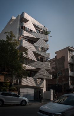 Apartment exterior Uses Aluminum Horizontal Facade | Plan Loci - The ...