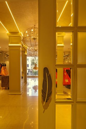 Minimalistic Style With Pristine White Interiors Boutique Design ...