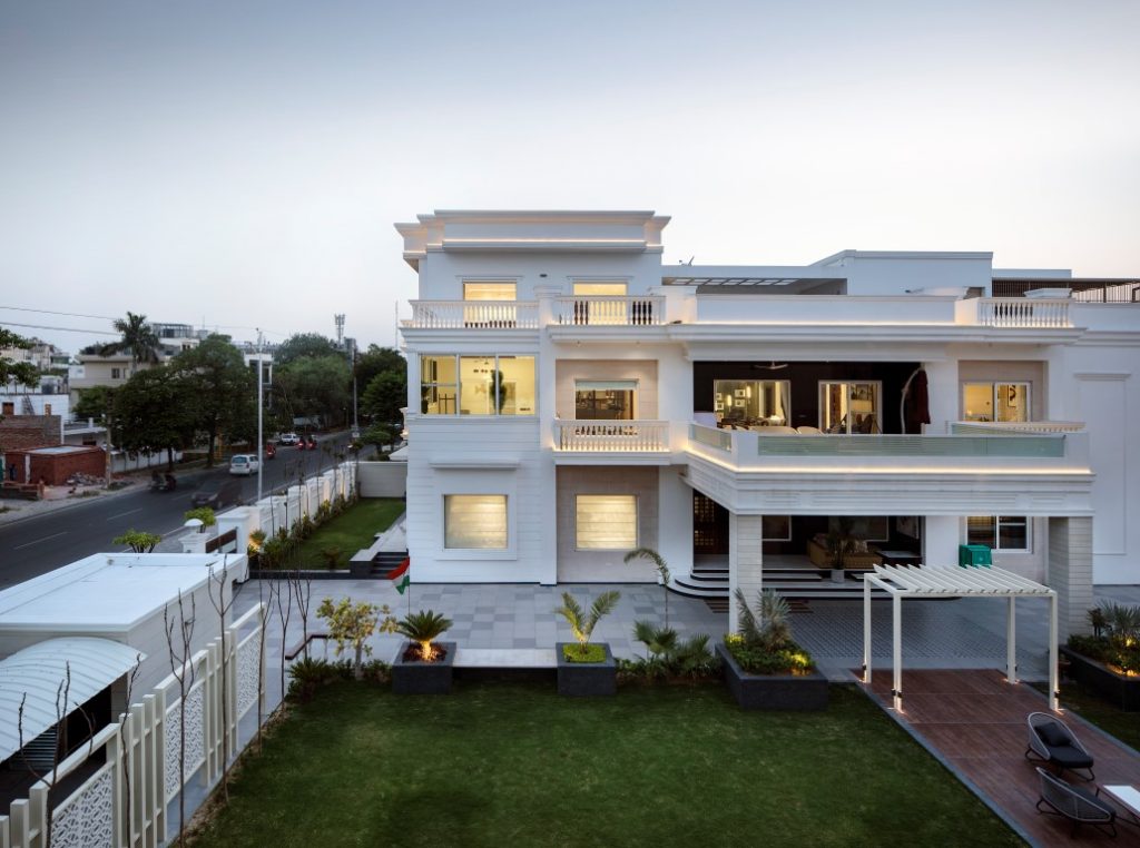House Sets Example Of Urban Sophistication | Conarch Architects - The ...