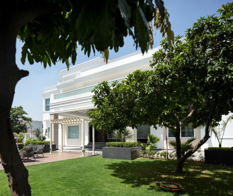 House Sets Example Of Urban Sophistication | Conarch Architects - The ...