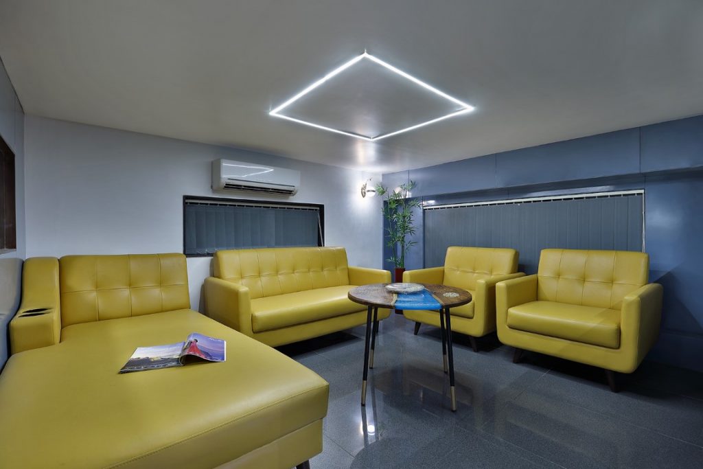 Visually Interconnected Office Spaces | S.V. Construction - The ...