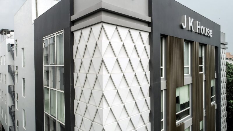 JK House With Sculptural Facade Design | Conarch Architects - The ...