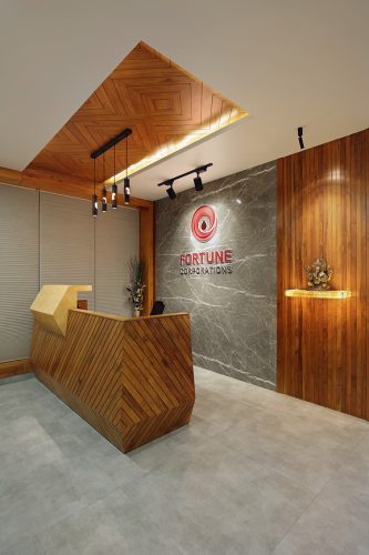 Spectacular And Enduring Office Design Interior | Tulika Design Studio ...