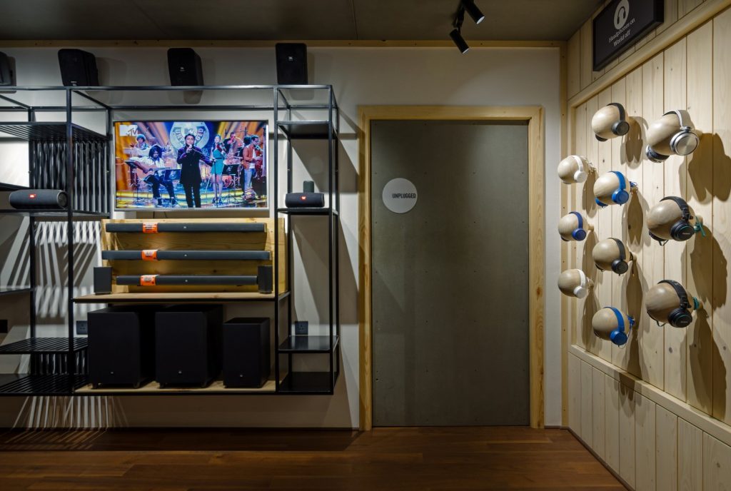 The Art Of Sound-Speaker Showroom | Sharan Architecture + Design - The ...