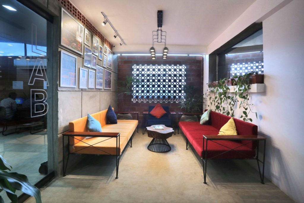 The Breathing Office workspace | Tropical Architecture Bureau - The ...