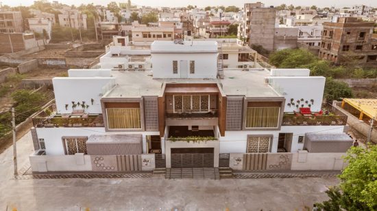 Residence with Luxurious Interiors Defining New Lifestyle | Innerspace ...