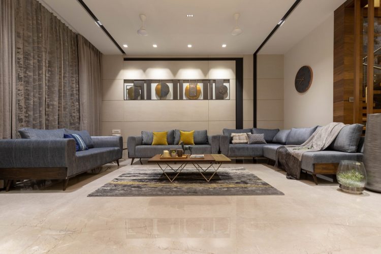House Interior With Lavish Mix Of Textures | Crest Architects ...