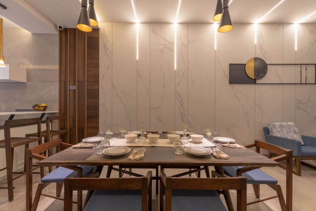 House Interior With Lavish Mix Of Textures | Crest Architects ...