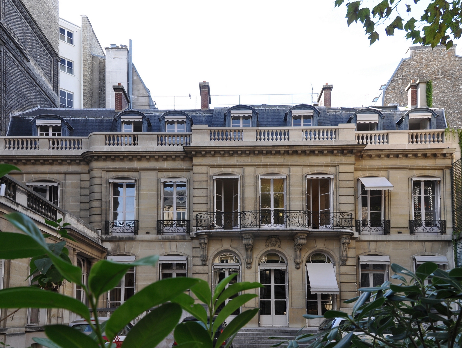 Choosing the Best Real Estate Agency in France - The Architects Diary