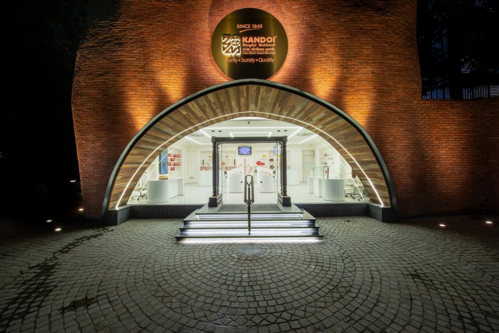 Sweet Shop Design With Playful Facade | Saransh Architects - The ...