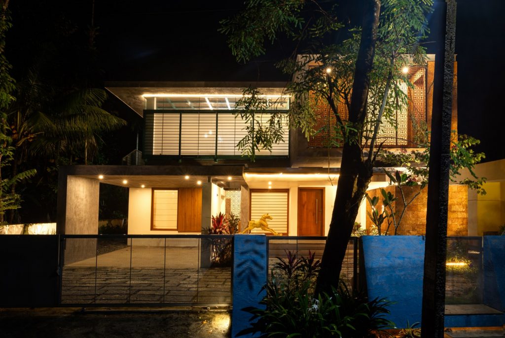 A Utilitarian House Transformed Into A Tropical Living Space | NO ...
