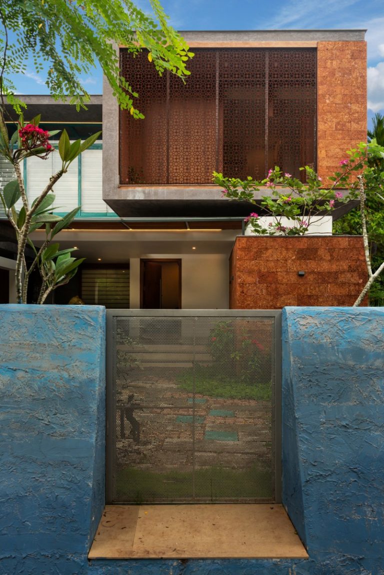 A Utilitarian House Transformed Into A Tropical Living Space | NO ...