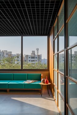 Office Interior With Minimal and Contemporary Approach | Inclined ...