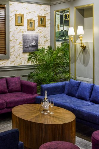 Lounge Interior With An Eclectic Sense Of Luxury And Comfort | Design ...