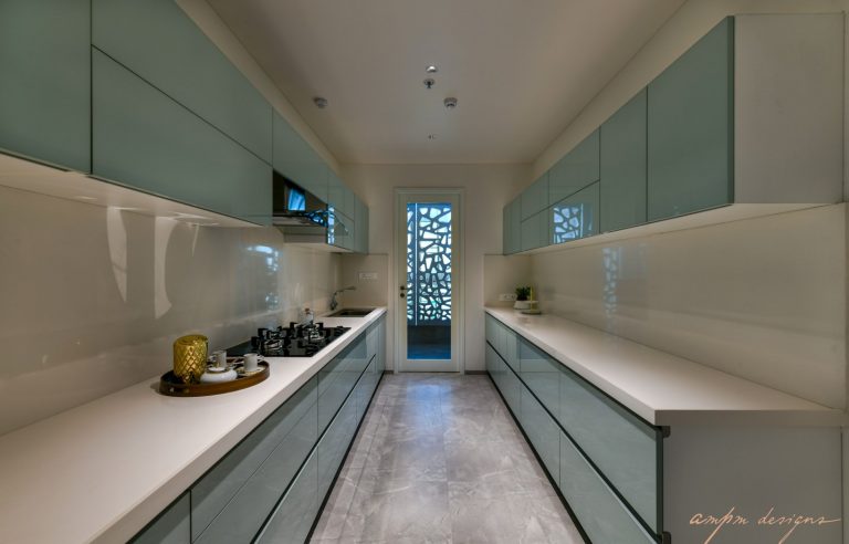 Apartment Interior Adding Classic Moldings To Modern Life | Ampm ...