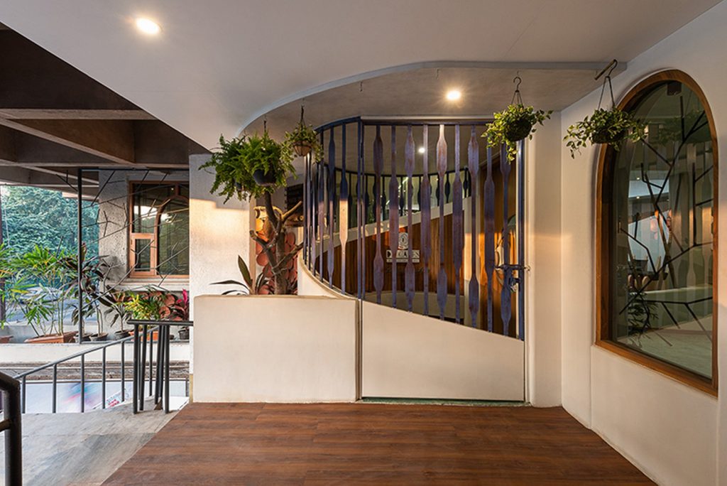 Unconventional And Dynamic Office Space Design | Chitte Architects ...