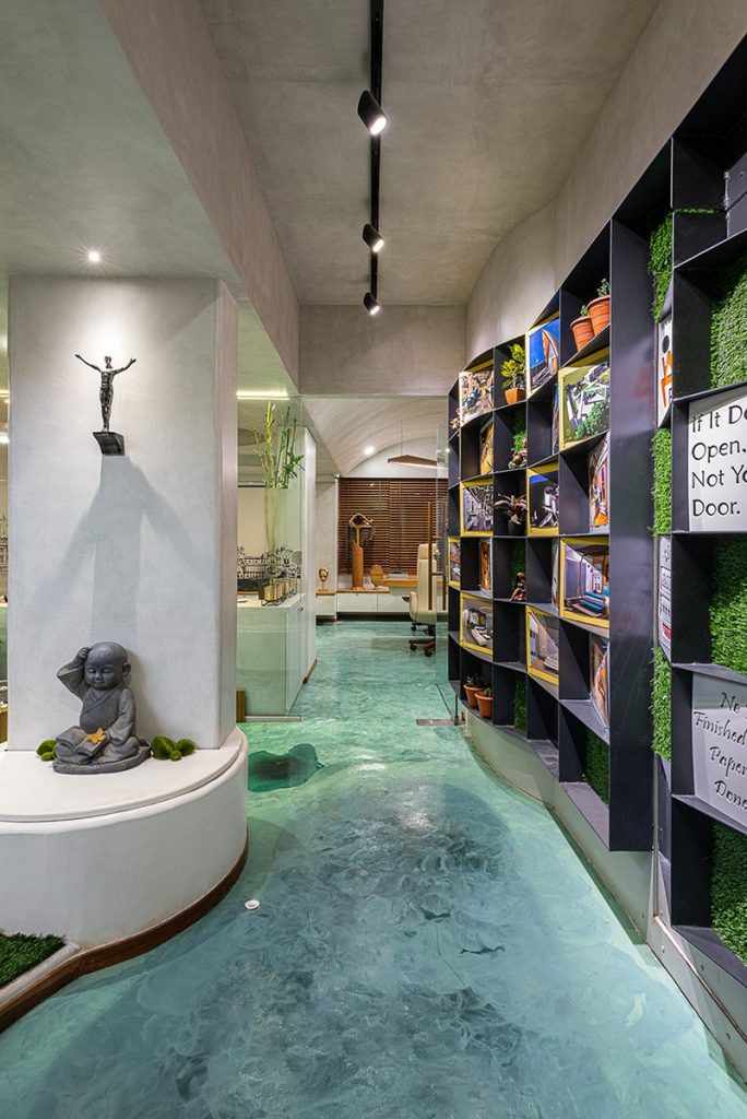 Unconventional And Dynamic Office Space Design | Chitte Architects ...