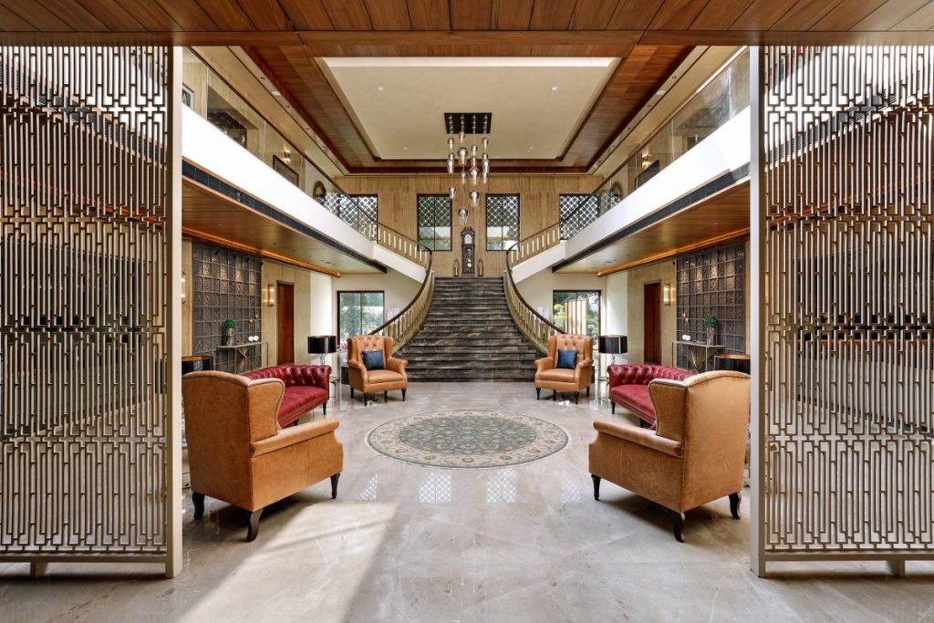 Mansion House Design With Modern And Ergonomic In Function | Design ...