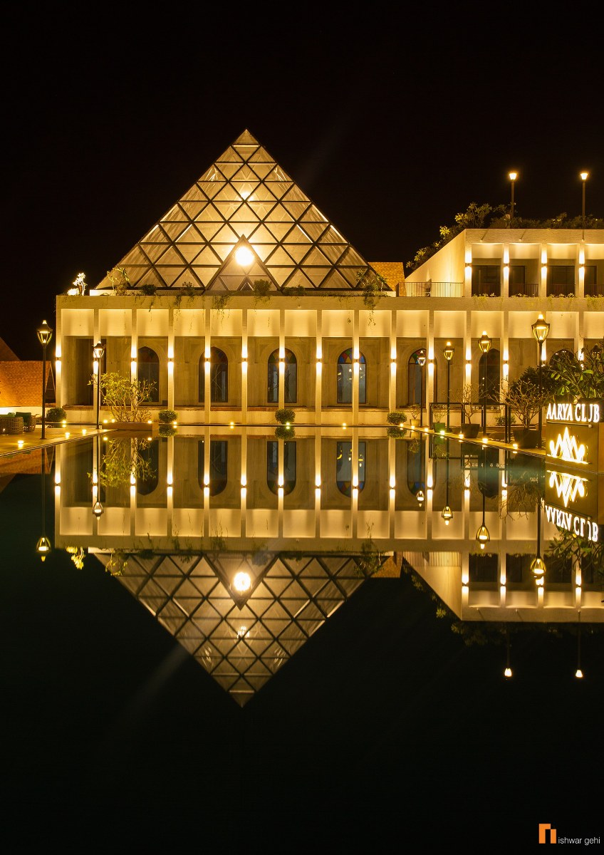 Aarya Club Design Having Majestic Views Of Monumental Pyramids | Ishwar ...