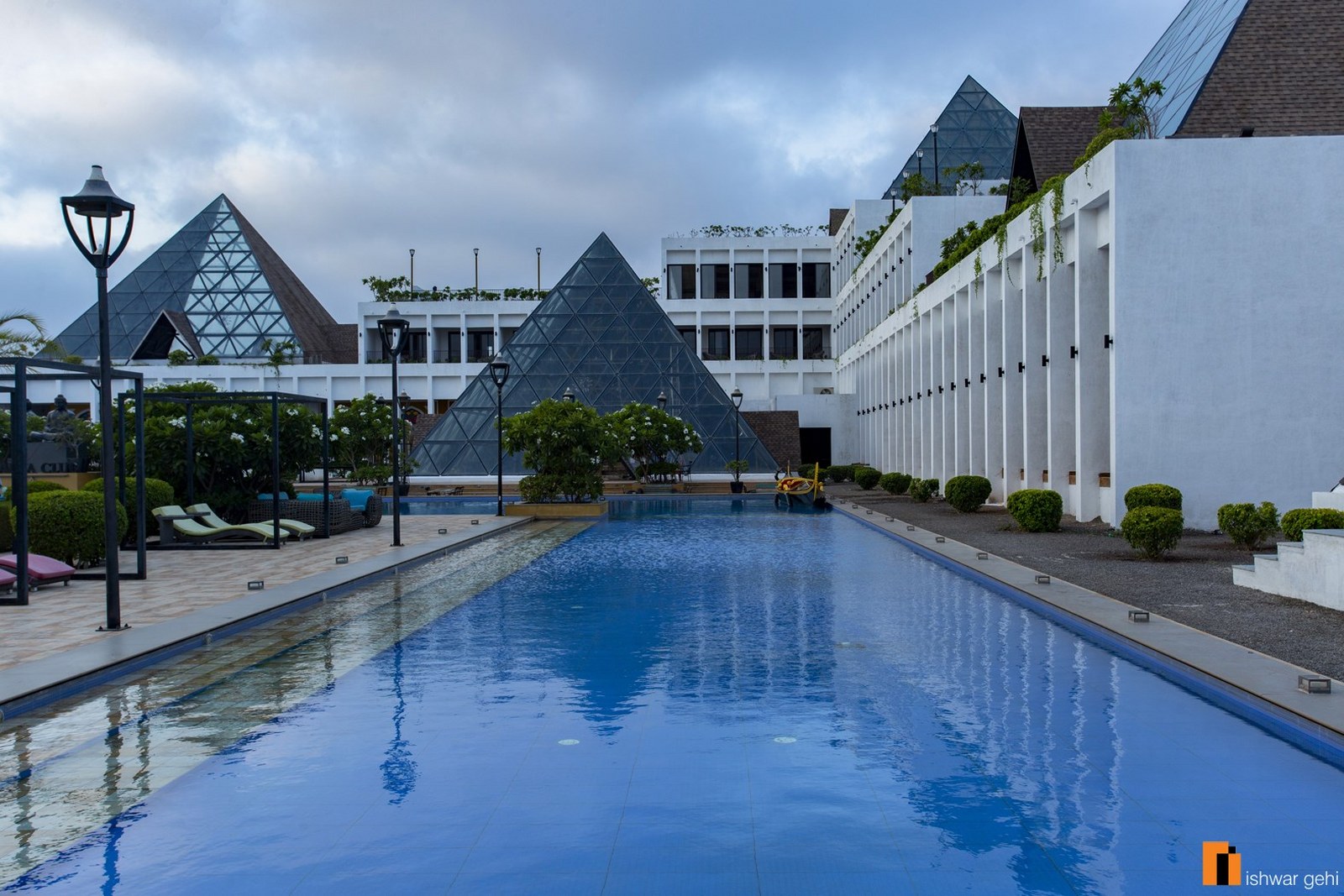 Aarya Club Design Having Majestic Views Of Monumental Pyramids | Ishwar ...