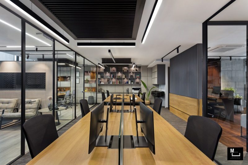 Space Inherits The Subtlety Of Contemporary Office Interiors ...