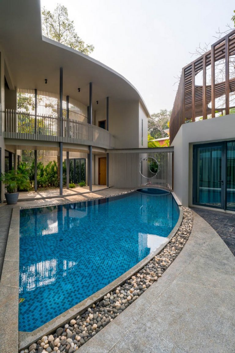 Fluid Lines Of The Moon House Seamlessly Merges With The Outdoor ...