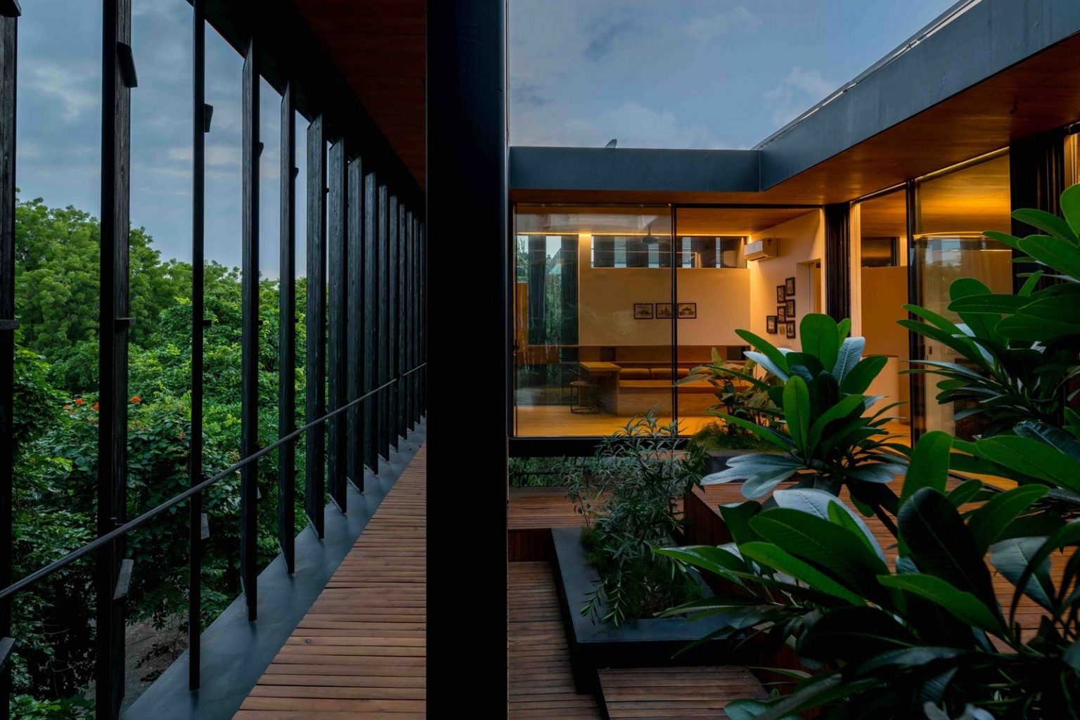 Elements Of Black Perch House Pays Homage To The Havelis Of Ahmedabad ...