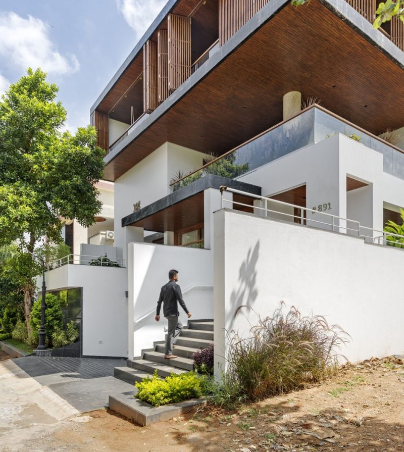 House Design Creates Balance Between Solid And Void| Between Spaces ...