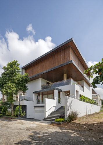 House Design Creates Balance Between Solid And Void| Between Spaces ...