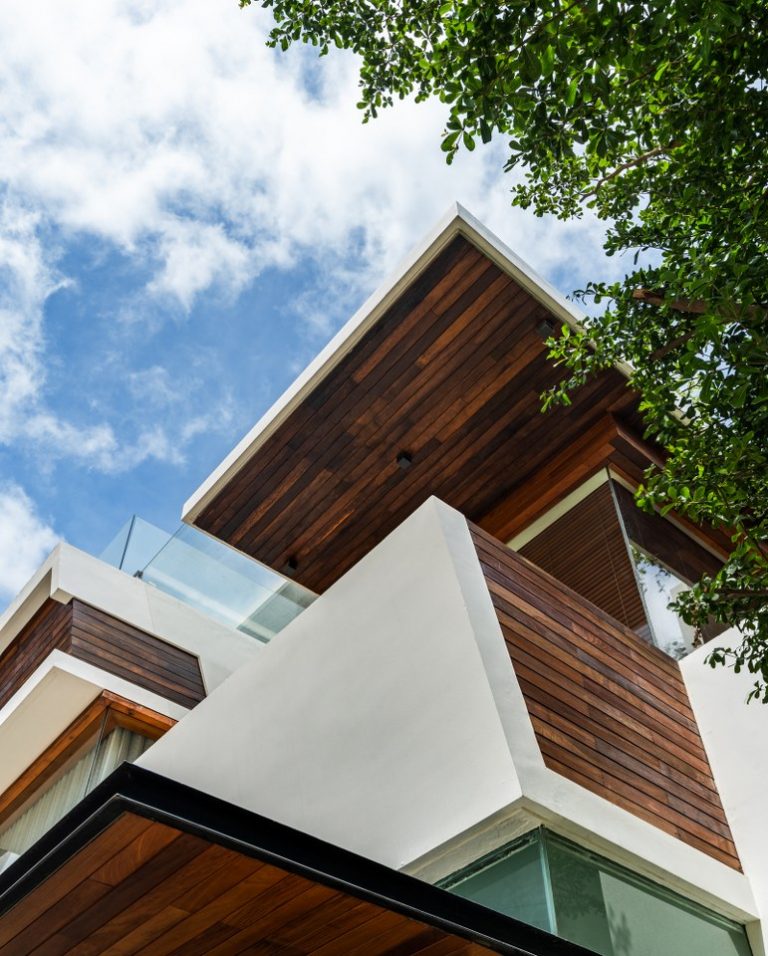 The Bungalow Has Striking Inclined Wall Which Adds Dynamism | Crest ...