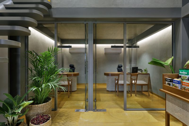 Retail Store Design Synchronously Allows Simplicity And Playfulness ...