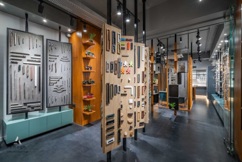 Hardware Store Interior Drew The Concept Of Raw And Contrasted Elements ...