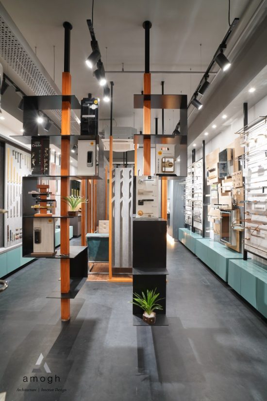 Hardware Store Interior Drew The Concept Of Raw And Contrasted Elements ...