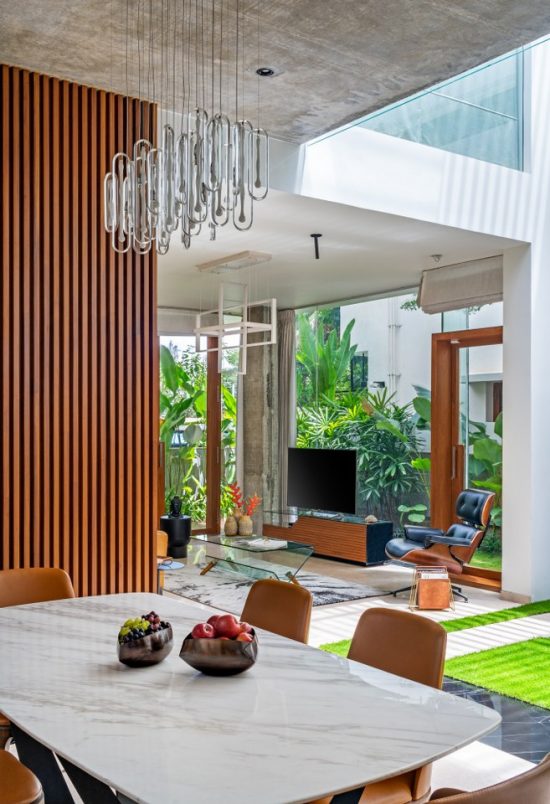 The Bungalow Has Striking Inclined Wall Which Adds Dynamism | Crest ...