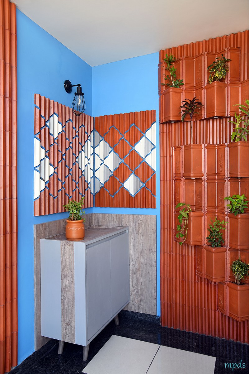 Clay sculpture and Brick pattern set the scene For This Apartment ...