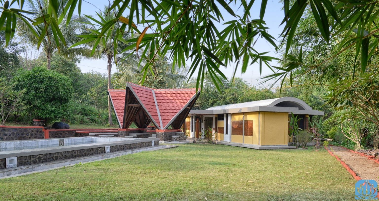 Farm House In Mumbai Responds To Its Context And Ecology | The ...
