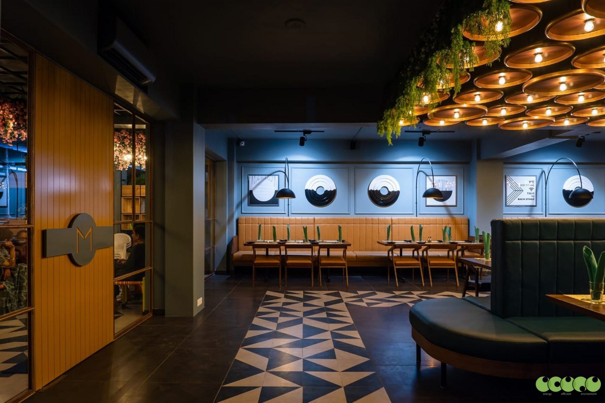 90 Round Bronze plate In Restaurant Ceiling Creates A Sense Of Drama In ...